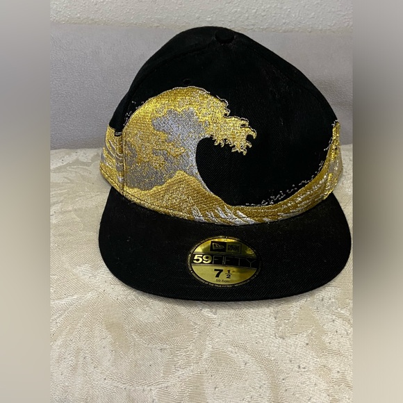 New Era | Accessories | New Era Blackgold Dragon Wave Embroidered ...